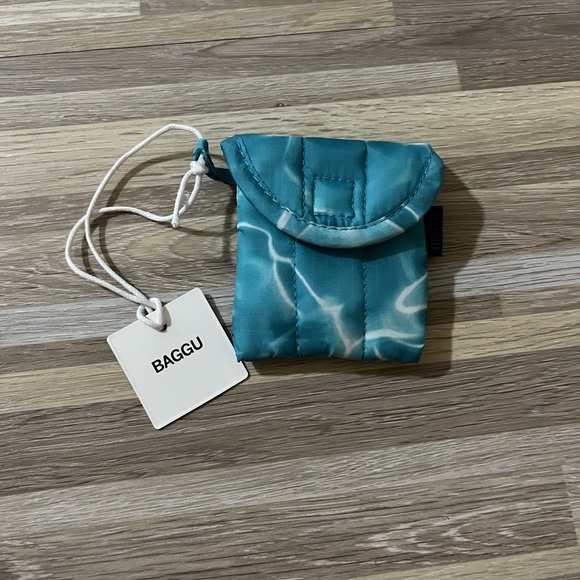 BAGGU | Accessories | Baggu Pool Puffy Earbuds Case | Poshmark